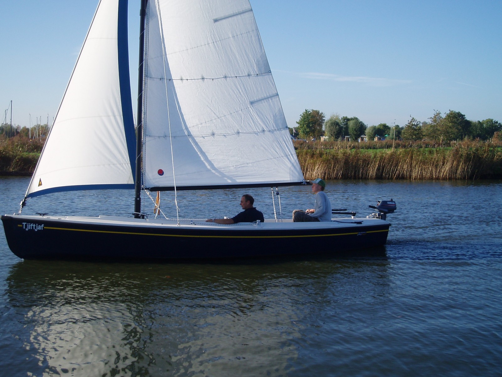 Een valk huren in Friesland | Boek online uw valk - Wellekom Watersport